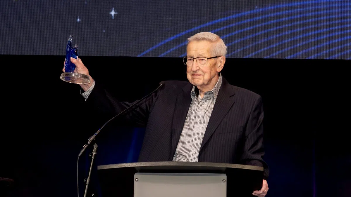 Saskatoon’s Source for Sports founder Al Anderson dies at age 92 | 650 CKOM