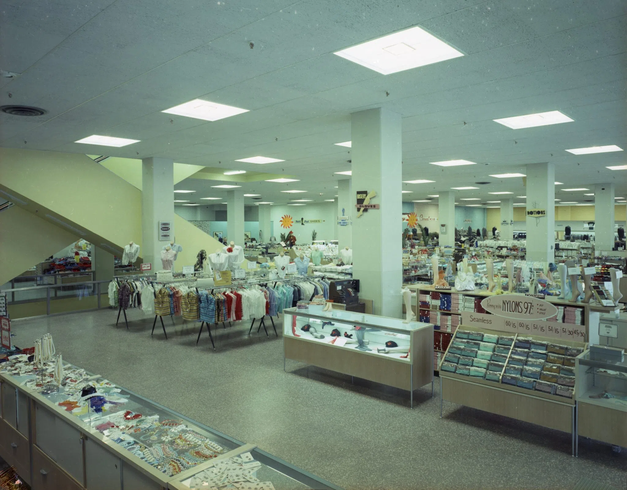 Saskatoon says goodbye to Hudson’s Bay: A look back at a storied legacy ...