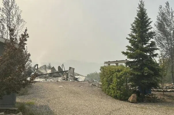 Video shows flames from aggressive Pisew Fire in La Ronge | 650 CKOM