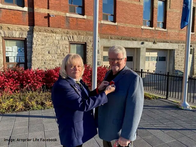 Wear your poppy with pride | 96.1 Renfrew Today