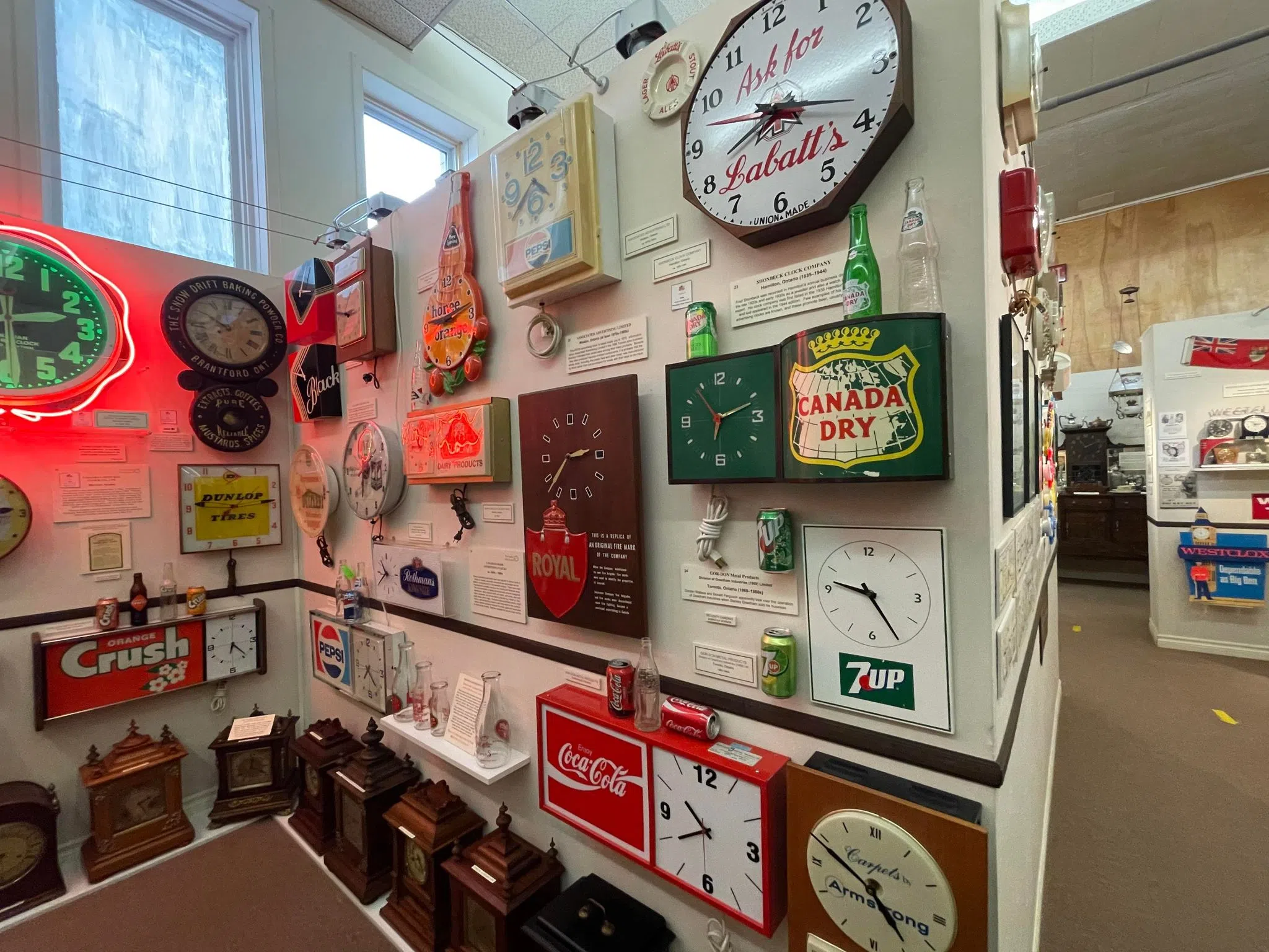 Clocks go back an hour early Sunday morning as daylight saving time ...