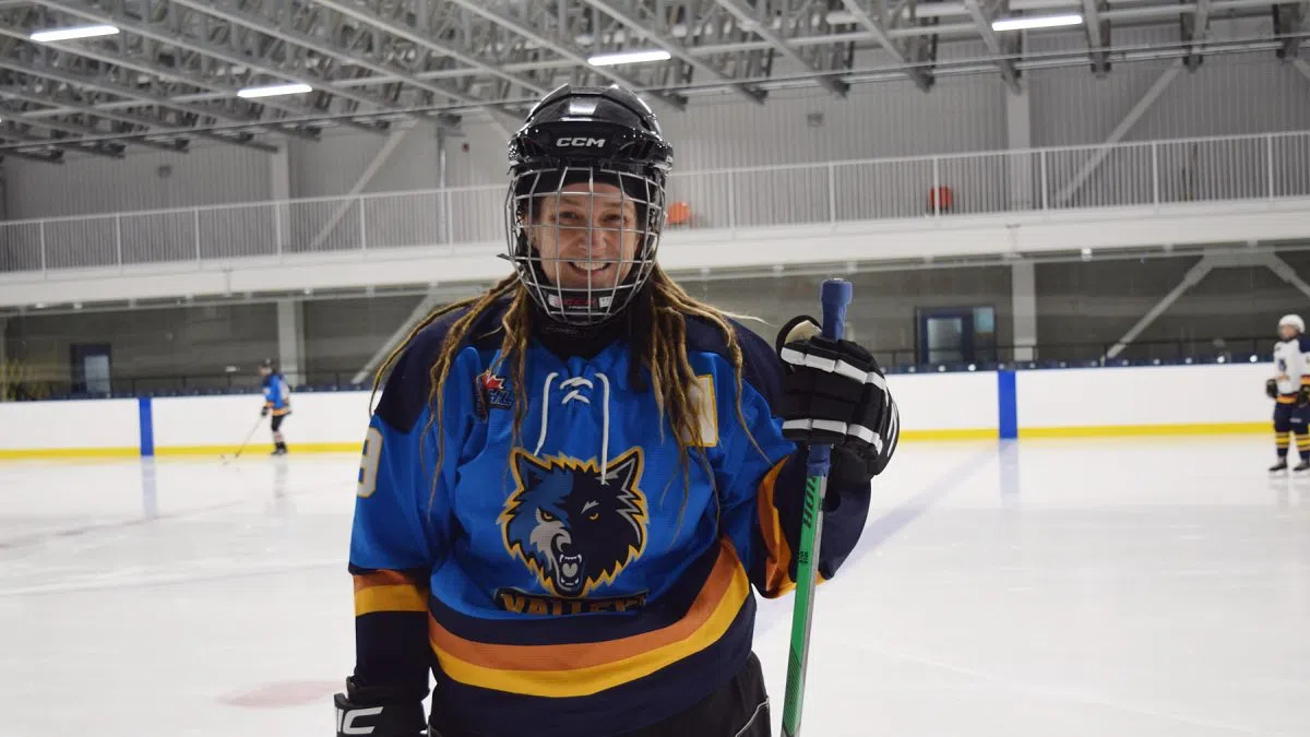 Women’s hockey program in Renfrew open to all skill levels | 96.1 ...