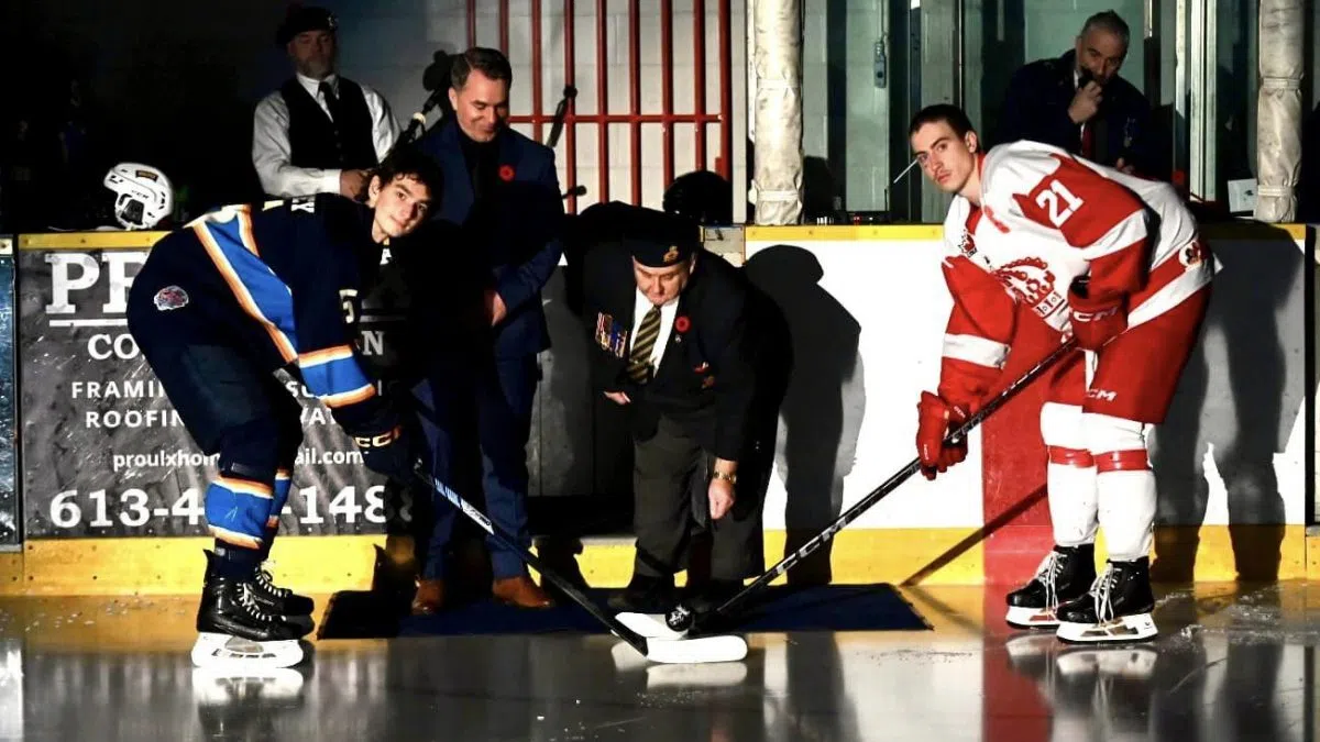 Renfrew Wolves dedicate game to veterans, fans treated to a solemn and ...