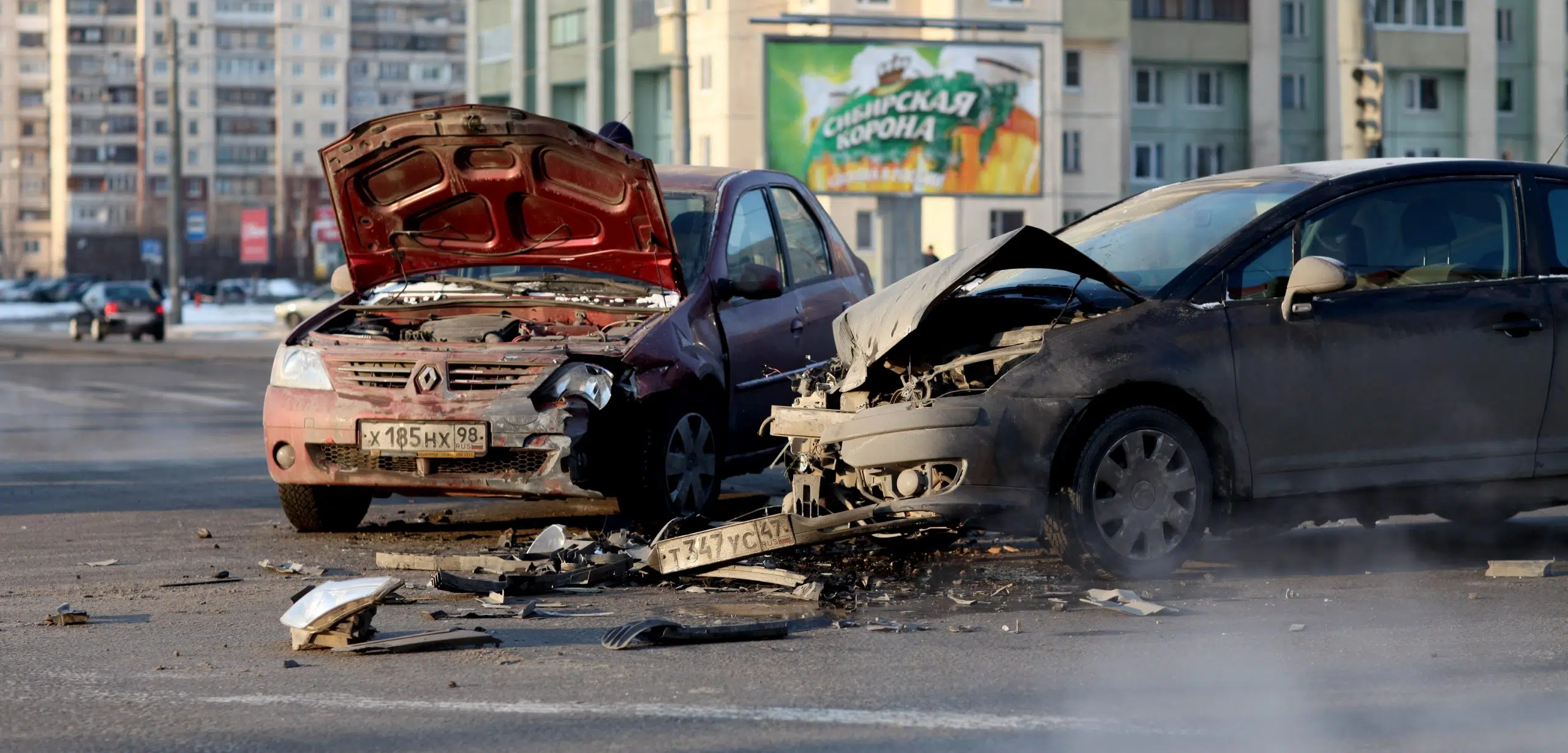 3 Easy Solutions to Texting and Driving | www.thevault1007.com