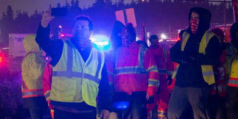 Dominion Workers Threatened with Arrest at Picket Line | VOCM