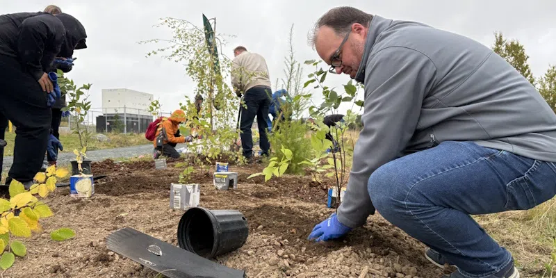 Students Show Off Green Thumbs for National Tree Day | VOCM