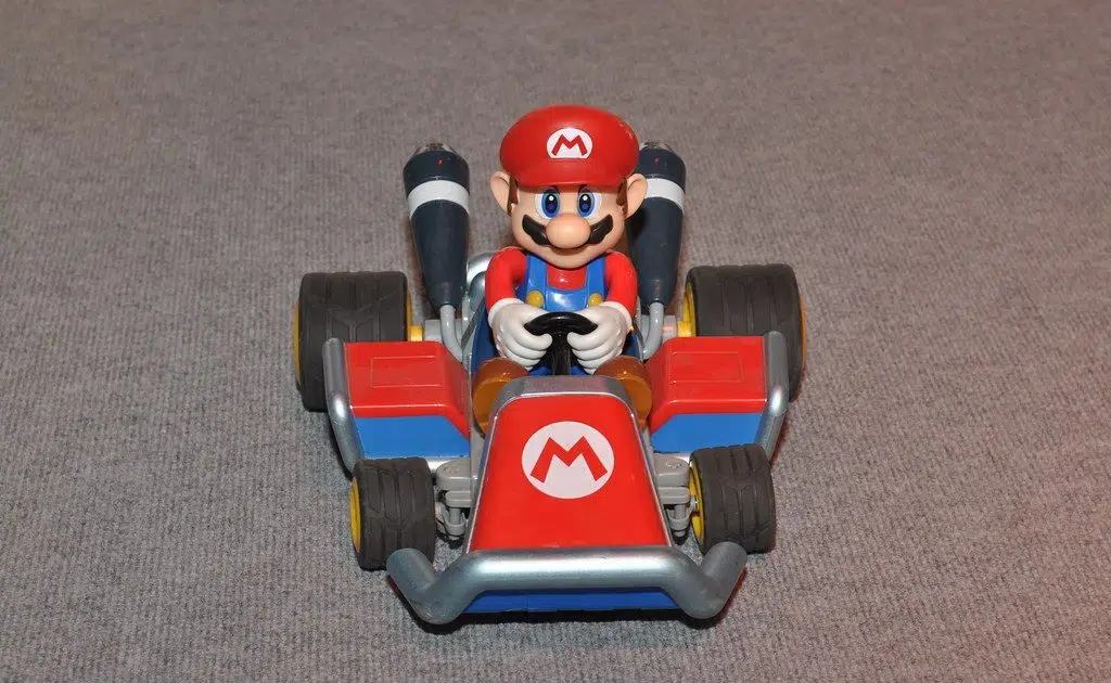 Paying for Facebook, Too Big for Mario Kart, Viral on Tik Tok | LiVE 88 ...